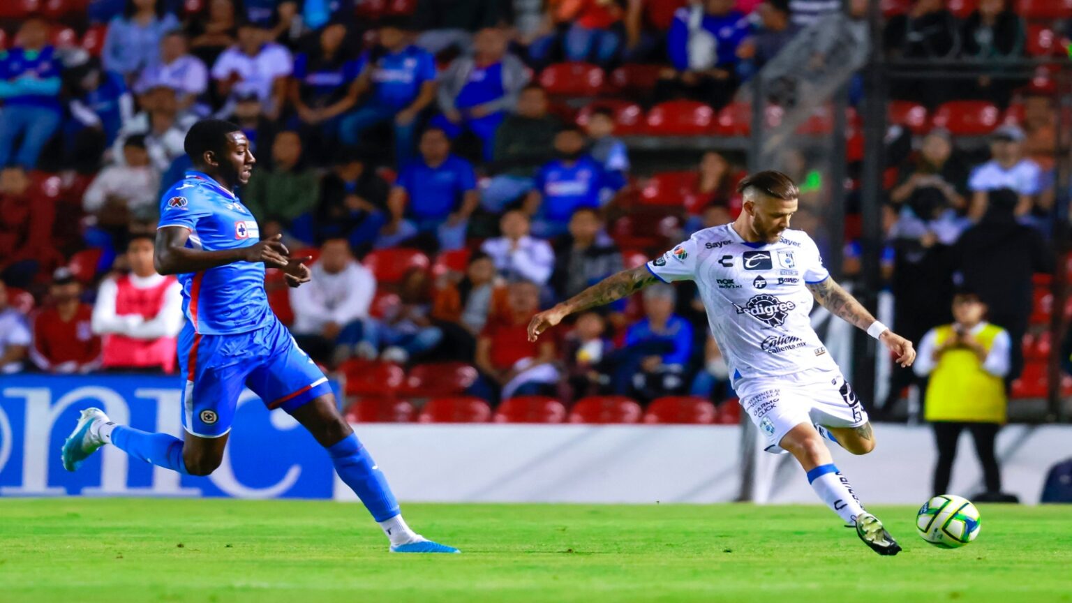 Liga MX reporta desalojos por alteración al orden en partido de Cruz ...